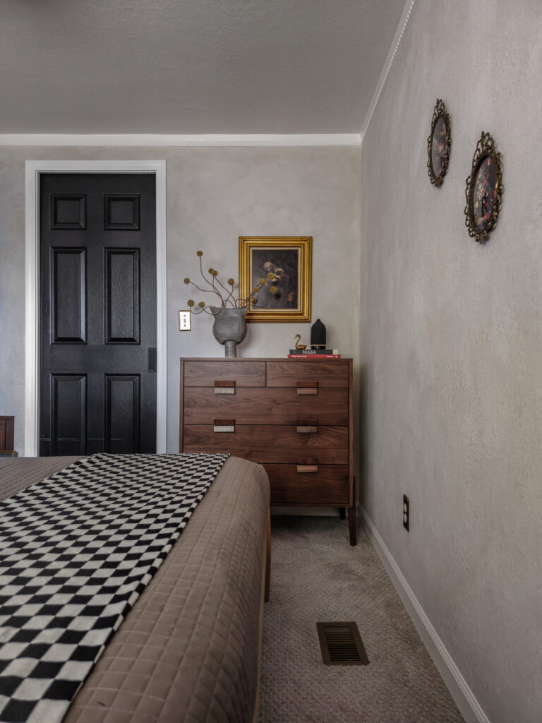 Small Space, Big Impact: Extreme Small Bedroom Makeover Reveal - Casa ...